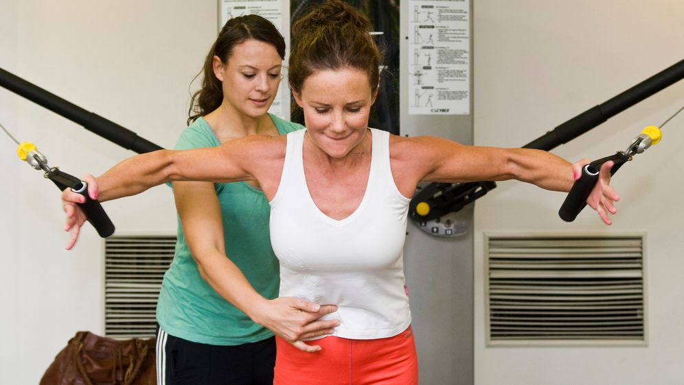 Fitnesstrainer-Ausbildung: Tipps für den Trainerschein | SAT.1